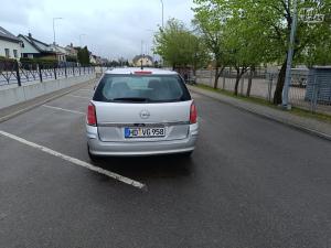 Grey Opel Astra 2006 in Telschi, with an engine capacity of 1.60 L and mileage of 255 thousand km for 1500 €, photo 7 on AUTOMOTO.COM.LV