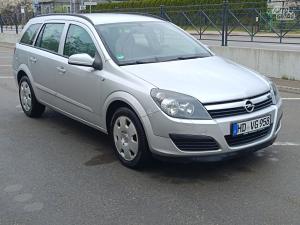 Grey Opel Astra 2006 in Telschi, with an engine capacity of 1.60 L and mileage of 255 thousand km for 1500 €, photo 13 on AUTOMOTO.COM.LV