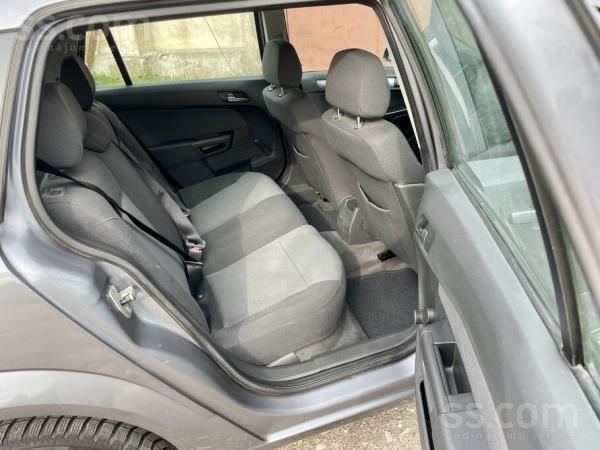 Pelēks Opel Astra 2006 Limbaži, ar dzinēja tilpumu 1.60 L un nobraukumu 266 tūkst. km par 2580 €, foto 7 vietnē AUTOMOTO.COM.LV