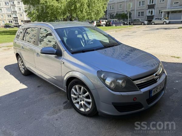 Grey Opel Astra 2006 in Riga, with an engine capacity of 1.70 L and mileage of 181 thousand km for 1150 €, photo 1 on AUTOMOTO.COM.LV