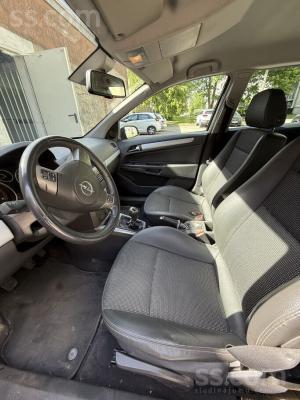 Pelēks Opel Astra 2006 Rīga, ar dzinēja tilpumu 1.70 L un nobraukumu 181 tūkst. km par 1150 €, foto 10 vietnē AUTOMOTO.COM.LV