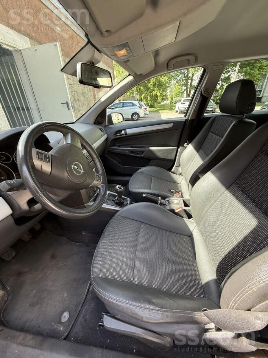 Pelēks Opel Astra 2006 Rīga, ar dzinēja tilpumu 1.70 L un nobraukumu 181 tūkst. km par 1150 €, foto 10 vietnē AUTOMOTO.COM.LV