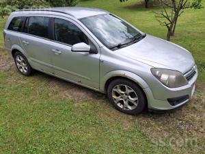 Pelēks Opel Astra 2006 Rīga, ar dzinēja tilpumu 1.70 L un nobraukumu 445 tūkst. km par 750 €, foto  vietnē AUTOMOTO.COM.LV
