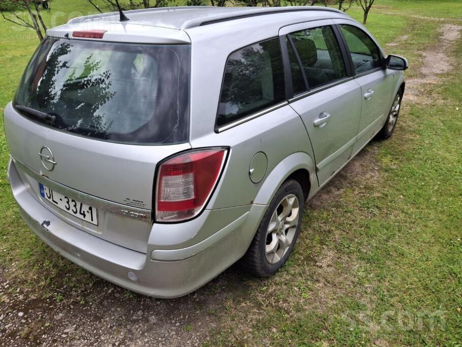 Pelēks Opel Astra 2006 Rīga, ar dzinēja tilpumu 1.70 L un nobraukumu 445 tūkst. km par 750 €, foto 5 vietnē AUTOMOTO.COM.LV