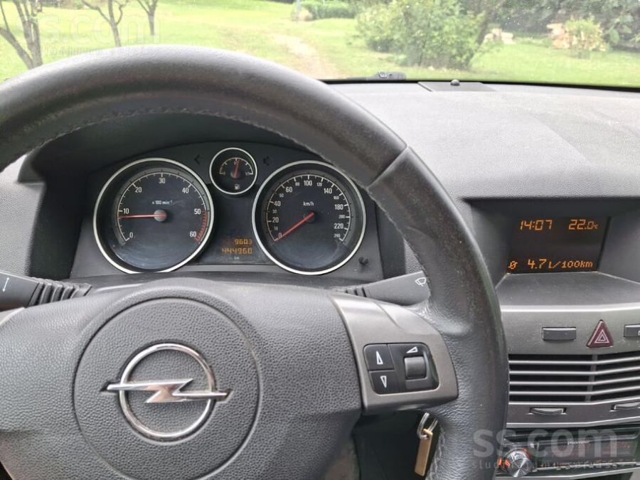 Pelēks Opel Astra 2006 Rīga, ar dzinēja tilpumu 1.70 L un nobraukumu 445 tūkst. km par 750 €, foto 6 vietnē AUTOMOTO.COM.LV