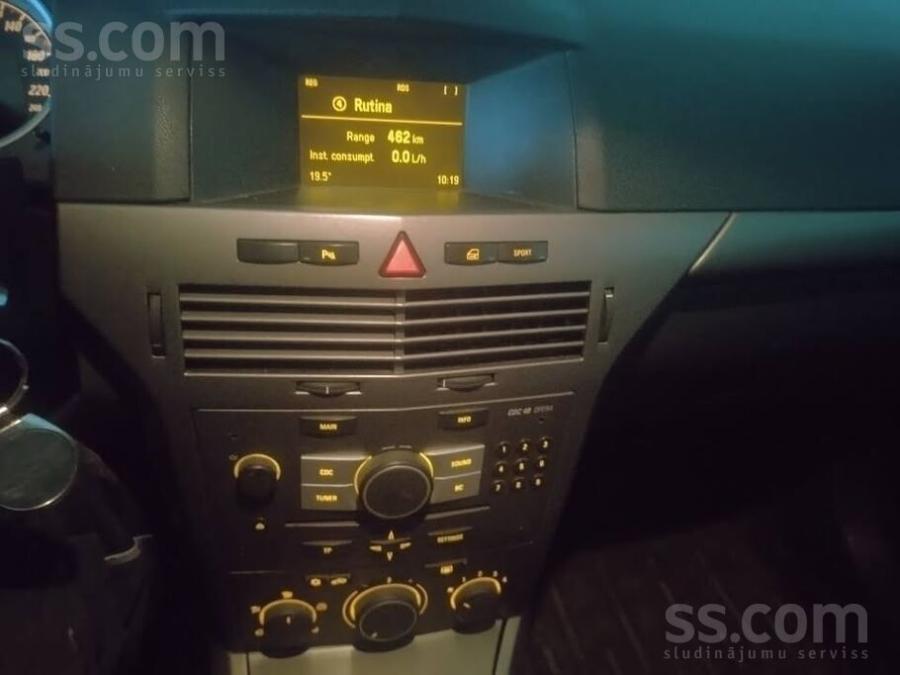 Pelēks Opel Astra 2006 Gulbene, ar dzinēja tilpumu 1.70 L un nobraukumu 334 tūkst. km par 1700 €, foto 6 vietnē AUTOMOTO.COM.LV