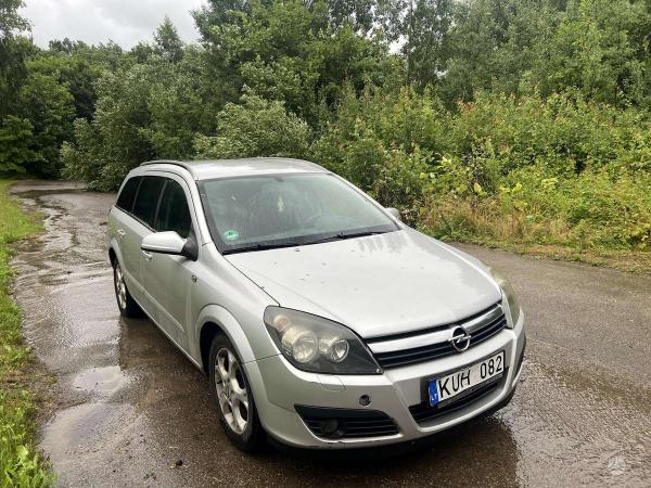 Grey Opel Astra 2006 in Klaipeda, with an engine capacity of 1.90 L and mileage of 323 thousand km for 600 €, photo 2 on AUTOMOTO.COM.LV