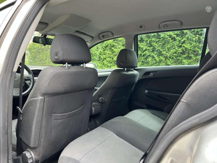 Pelēks Opel Astra 2006 Klaipėda, ar dzinēja tilpumu 1.91 L un nobraukumu 319 tūkst. km par 850 €, foto 9 vietnē AUTOMOTO.COM.LV