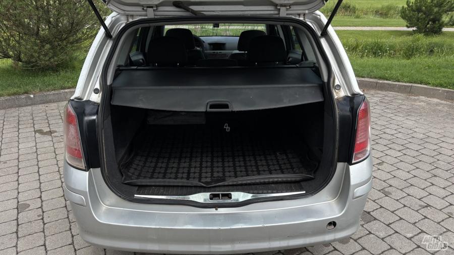 Pelēks Opel Astra 2006 Šilutė, ar dzinēja tilpumu 1.90 L un nobraukumu 277 tūkst. km par 870 €, foto 7 vietnē AUTOMOTO.COM.LV