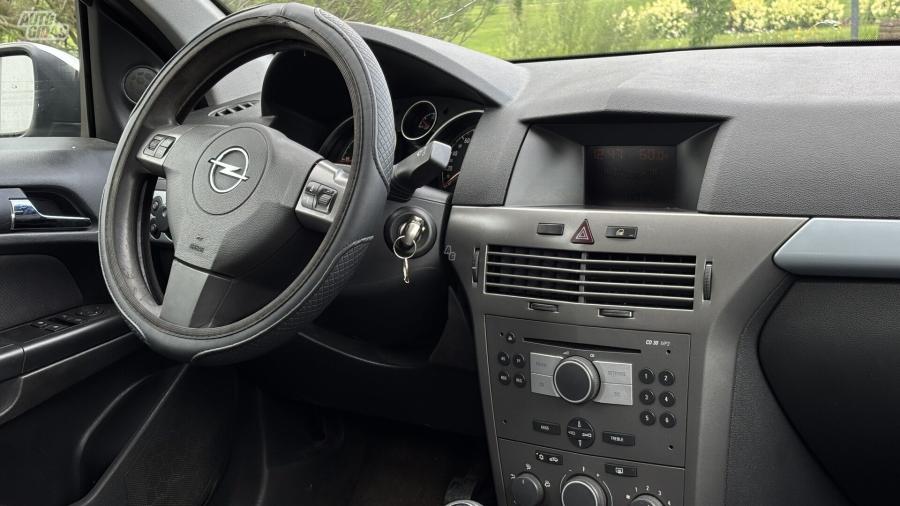 Pelēks Opel Astra 2006 Šilutė, ar dzinēja tilpumu 1.90 L un nobraukumu 277 tūkst. km par 870 €, foto 9 vietnē AUTOMOTO.COM.LV
