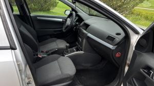 Pelēks Opel Astra 2006 Šilutė, ar dzinēja tilpumu 1.90 L un nobraukumu 277 tūkst. km par 870 €, foto 13 vietnē AUTOMOTO.COM.LV