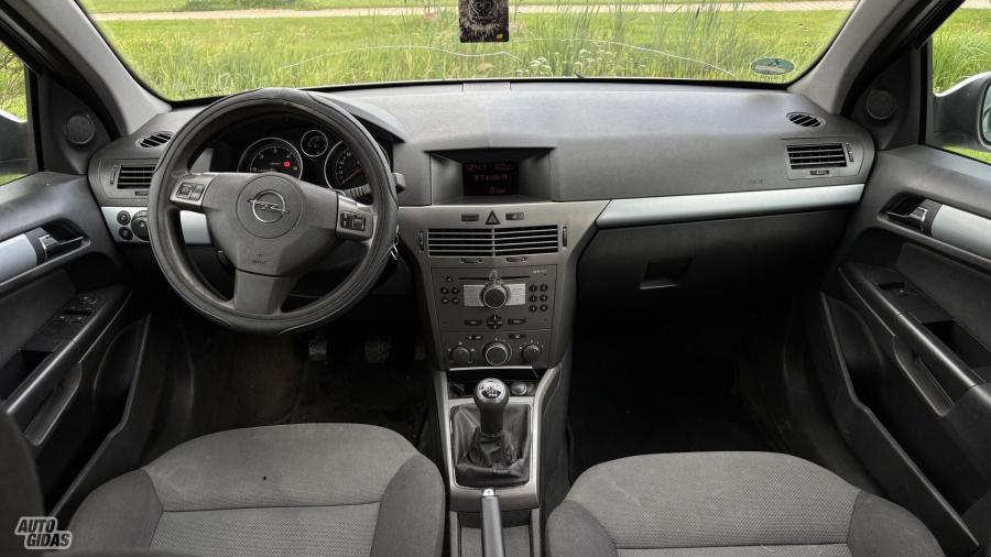 Pelēks Opel Astra 2006 Šilutė, ar dzinēja tilpumu 1.90 L un nobraukumu 277 tūkst. km par 870 €, foto 15 vietnē AUTOMOTO.COM.LV