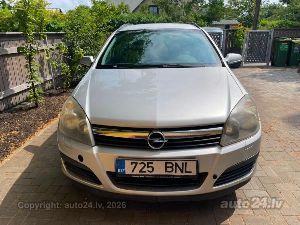 Grey Opel Astra 2006 in Tallinn, with an engine capacity of 1.60 L and mileage of 175 thousand km for 1950 €, photo 3 on AUTOMOTO.COM.LV