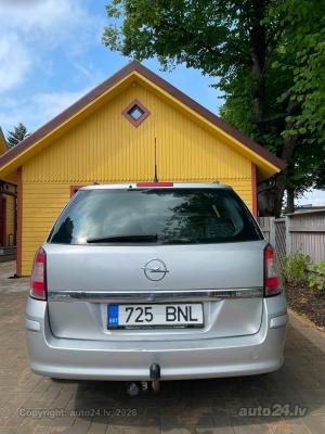 Pelēks Opel Astra 2006 Tallina, ar dzinēja tilpumu 1.60 L un nobraukumu 175 tūkst. km par 1950 €, foto 18 vietnē AUTOMOTO.COM.LV