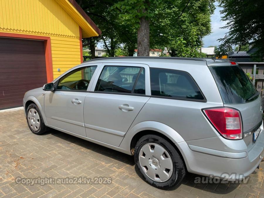 Pelēks Opel Astra 2006 Tallina, ar dzinēja tilpumu 1.60 L un nobraukumu 175 tūkst. km par 1950 €, foto 19 vietnē AUTOMOTO.COM.LV