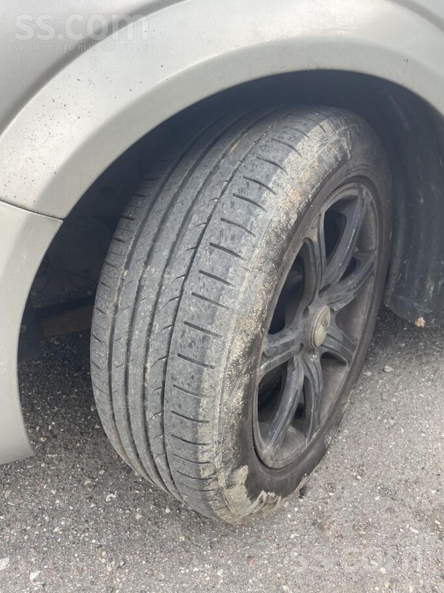 Pelēks Opel Astra 2006 Limbaži, ar dzinēja tilpumu 1.70 L un nobraukumu 394 tūkst. km par 1150 €, foto 8 vietnē AUTOMOTO.COM.LV