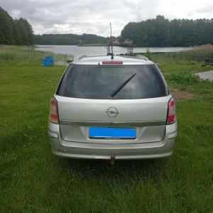 Grey Opel Astra 2006 in Trakai, with an engine capacity of 1.60 L and mileage of 280 thousand km for 1900 €, photo  on AUTOMOTO.COM.LV
