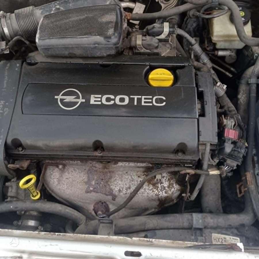 Grey Opel Astra 2006 in Trakai, with an engine capacity of 1.60 L and mileage of 280 thousand km for 1900 €, photo 5 on AUTOMOTO.COM.LV