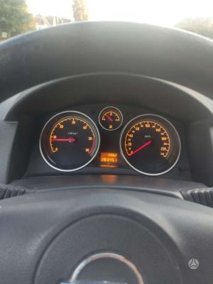 Pelēks Opel Astra 2006 Šauļi, ar dzinēja tilpumu 1.69 L un nobraukumu 283 tūkst. km par 1290 €, foto 15 vietnē AUTOMOTO.COM.LV