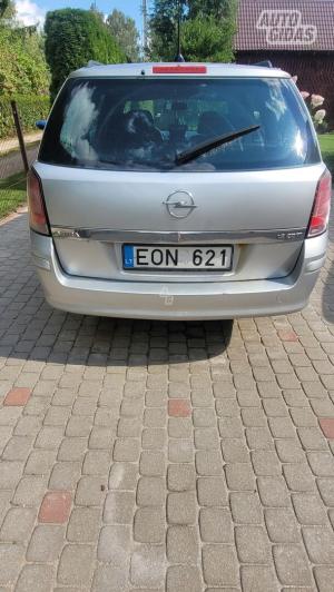 Pelēks Opel Astra 2006 Širvintos, ar dzinēja tilpumu 1.90 L un nobraukumu 436 tūkst. km par 370 €, foto 4 vietnē AUTOMOTO.COM.LV