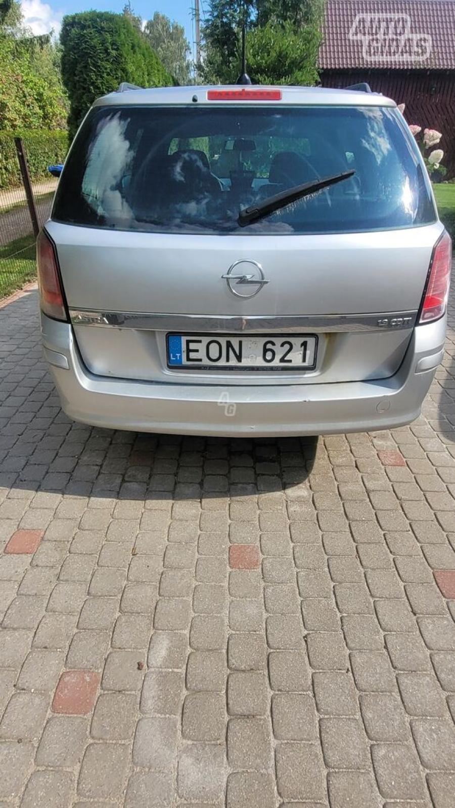 Pelēks Opel Astra 2006 Širvintos, ar dzinēja tilpumu 1.90 L un nobraukumu 436 tūkst. km par 370 €, foto 4 vietnē AUTOMOTO.COM.LV