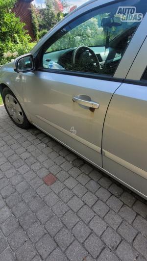 Pelēks Opel Astra 2006 Širvintos, ar dzinēja tilpumu 1.90 L un nobraukumu 436 tūkst. km par 370 €, foto 5 vietnē AUTOMOTO.COM.LV