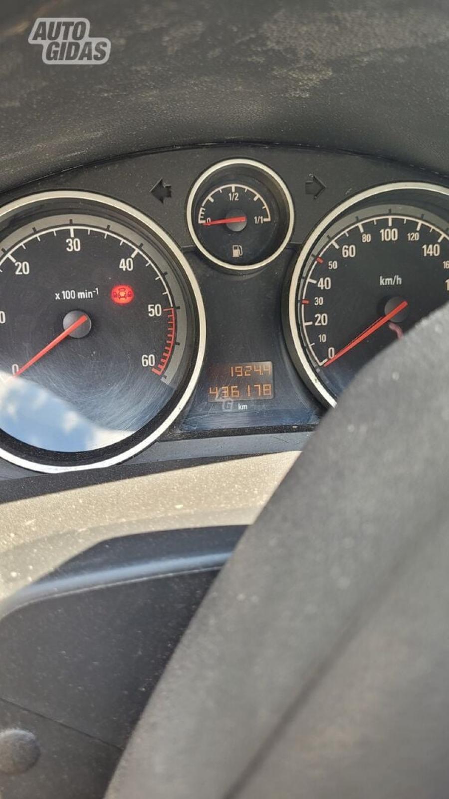 Pelēks Opel Astra 2006 Širvintos, ar dzinēja tilpumu 1.90 L un nobraukumu 436 tūkst. km par 370 €, foto 6 vietnē AUTOMOTO.COM.LV