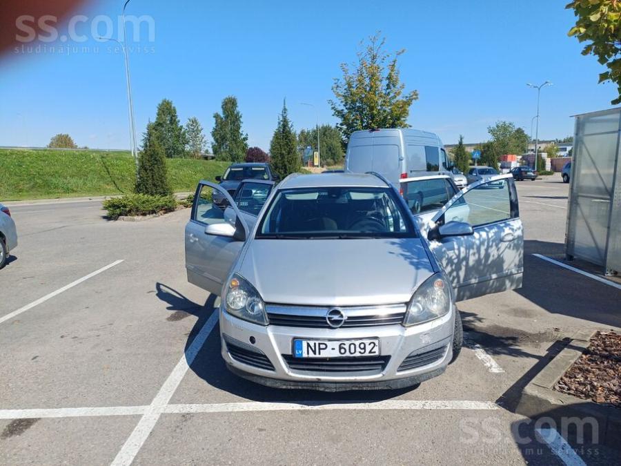 Grey Opel Astra 2006 in Daugavpils, with an engine capacity of 1.90 L and mileage of 334 thousand km for 1500 €, photo 6 on AUTOMOTO.COM.LV