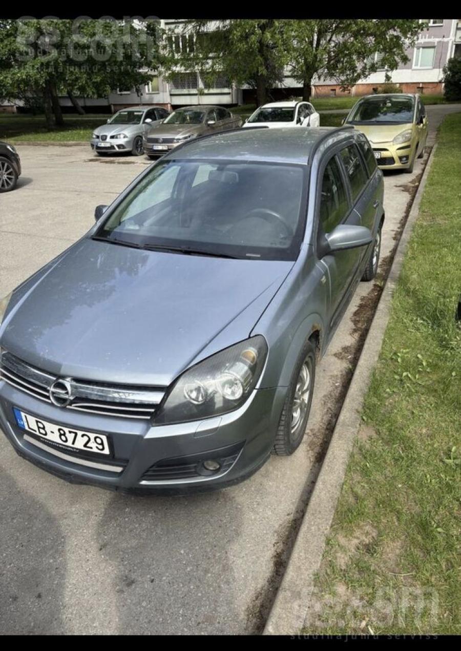 Grey Opel Astra 2006 in Riga, with an engine capacity of 1.60 L and mileage of 287 thousand km for 700 €, photo 1 on AUTOMOTO.COM.LV