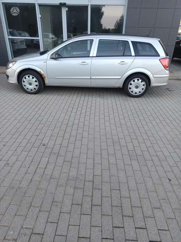 Pelēks Opel Astra 2006 Klaipėda, ar dzinēja tilpumu 1.91 L un nobraukumu 301 tūkst. km par 1100 €, foto 6 vietnē AUTOMOTO.COM.LV