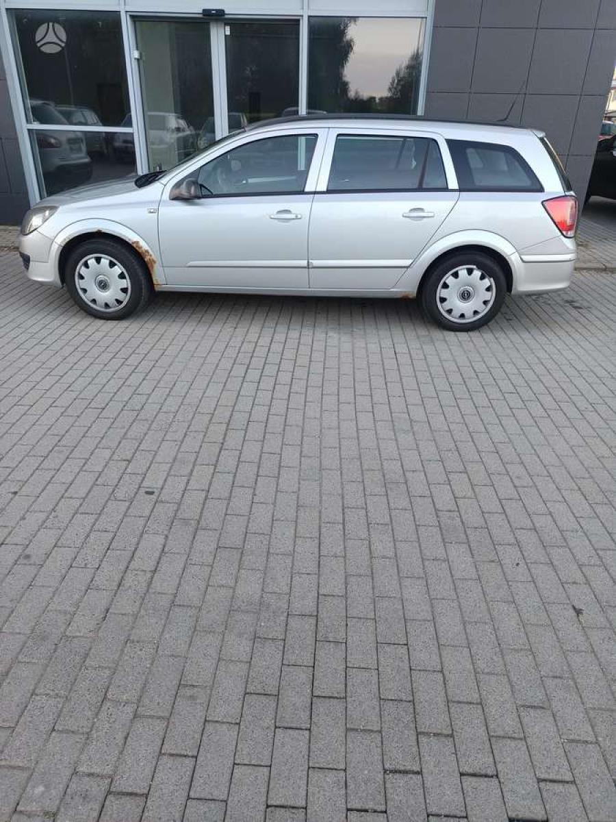 Pelēks Opel Astra 2006 Klaipėda, ar dzinēja tilpumu 1.91 L un nobraukumu 301 tūkst. km par 1100 €, foto 6 vietnē AUTOMOTO.COM.LV