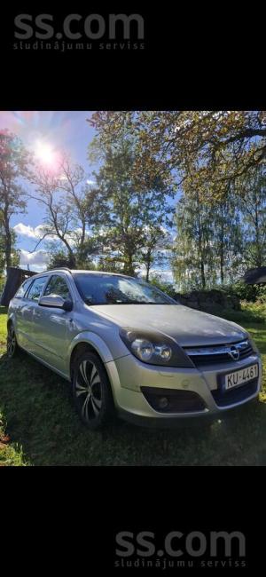 Grey Opel Astra 2006 in Liepaja, with an engine capacity of 1.90 L and mileage of 342 thousand km for 1000 €, photo 3 on AUTOMOTO.COM.LV