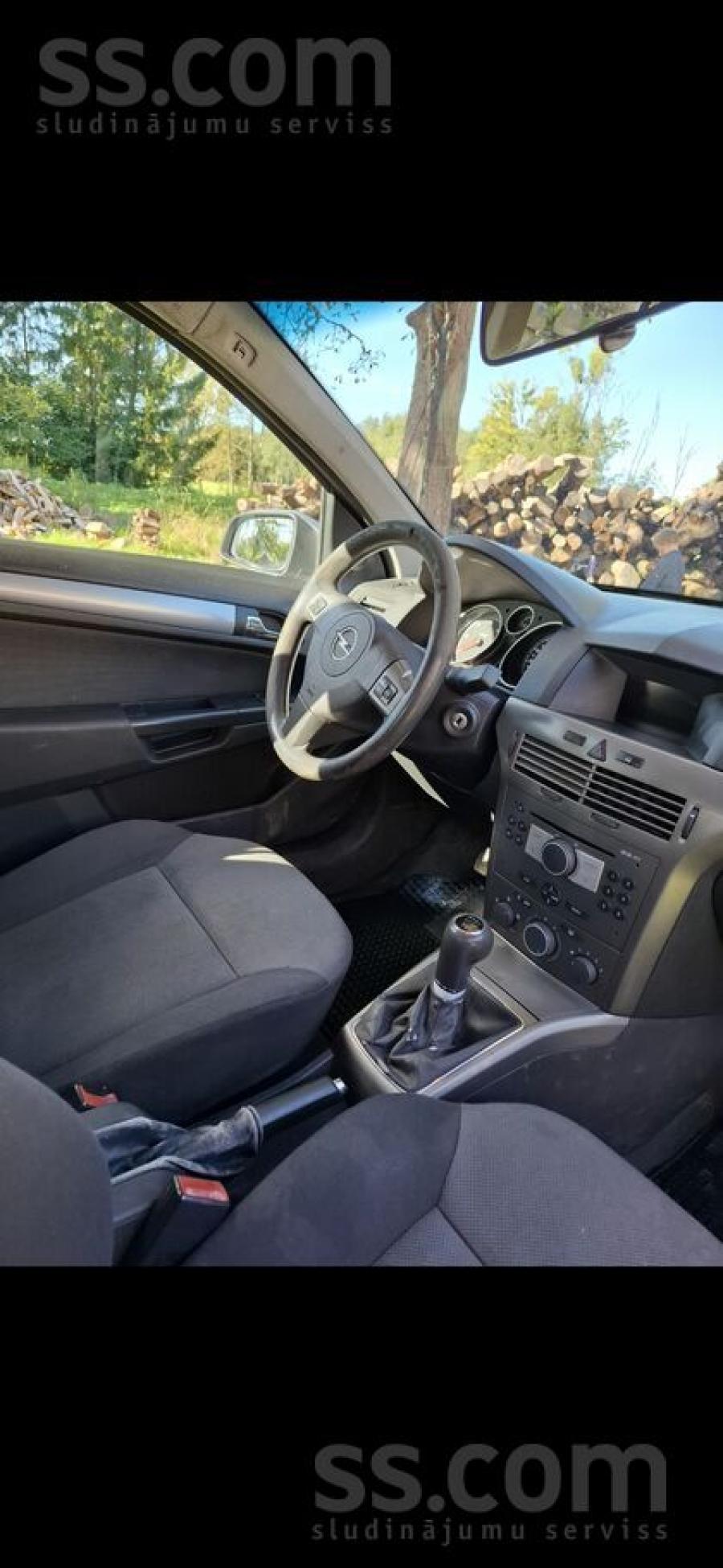 Grey Opel Astra 2006 in Liepaja, with an engine capacity of 1.90 L and mileage of 342 thousand km for 1000 €, photo 5 on AUTOMOTO.COM.LV