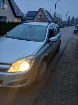 Grey Opel Astra 2007 in Rokiskis, with an engine capacity of 1.91 L and mileage of 287 thousand km for 465 €, photo 3 on AUTOMOTO.COM.LV