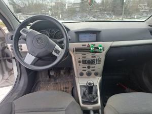 Pelēks Opel Astra 2007 Kauņa, ar dzinēja tilpumu 1.90 L un nobraukumu 275 tūkst. km par 1290 €, foto 24 vietnē AUTOMOTO.COM.LV