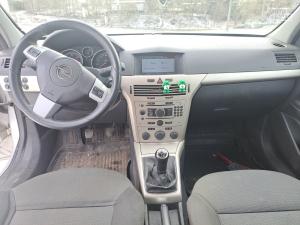 Pelēks Opel Astra 2007 Kauņa, ar dzinēja tilpumu 1.90 L un nobraukumu 275 tūkst. km par 1290 €, foto 27 vietnē AUTOMOTO.COM.LV