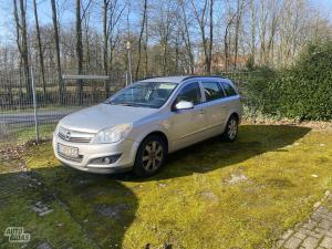 Grey Opel Astra 2007 in Marijampole, with an engine capacity of 1.60 L and mileage of 260 thousand km for 1350 €, photo  on AUTOMOTO.COM.LV