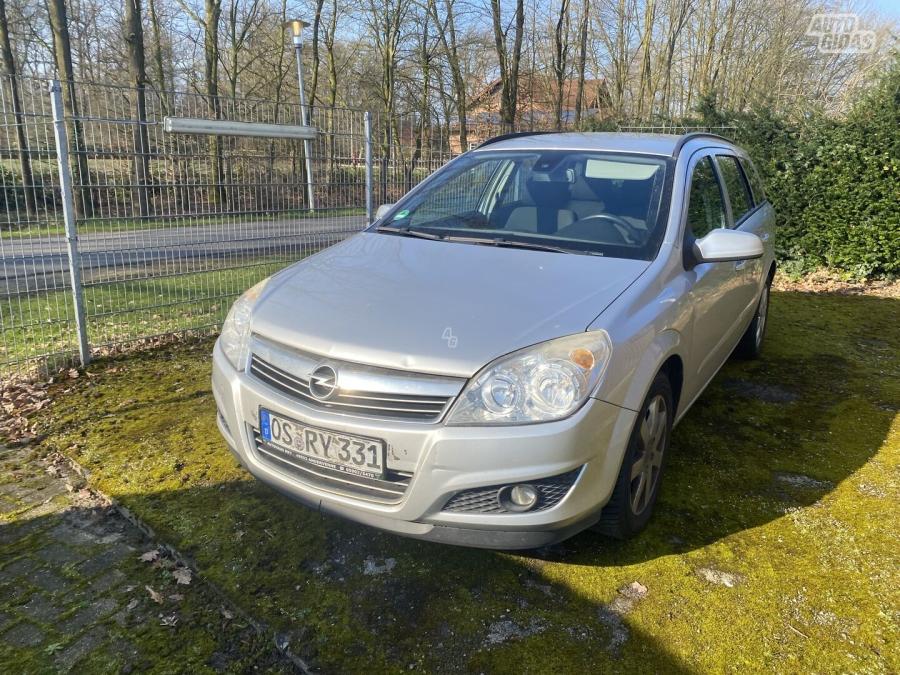Grey Opel Astra 2007 in Marijampole, with an engine capacity of 1.60 L and mileage of 260 thousand km for 1350 €, photo 3 on AUTOMOTO.COM.LV