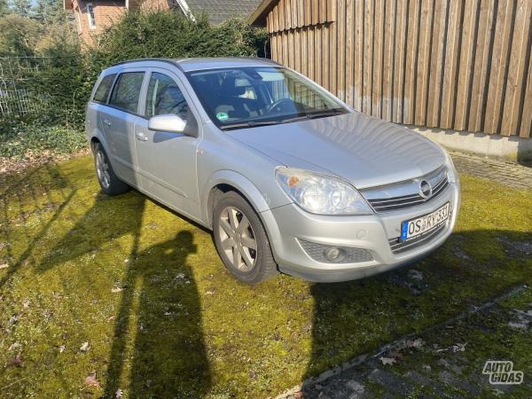 Grey Opel Astra 2007 in Marijampole, with an engine capacity of 1.60 L and mileage of 260 thousand km for 1350 €, photo 5 on AUTOMOTO.COM.LV