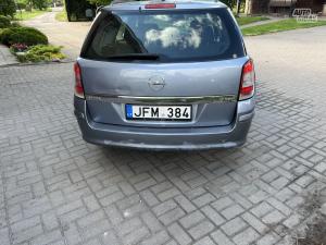 Grey Opel Astra 2007 in Siauliai, with an engine capacity of 1.70 L and mileage of 302 thousand km for 1300 €, photo 6 on AUTOMOTO.COM.LV