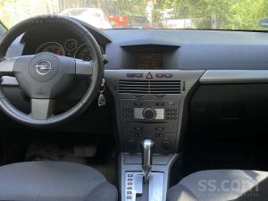 Pelēks Opel Astra 2007 Rīga, ar dzinēja tilpumu 1.90 L un nobraukumu 290 tūkst. km par 1600 €, foto 7 vietnē AUTOMOTO.COM.LV