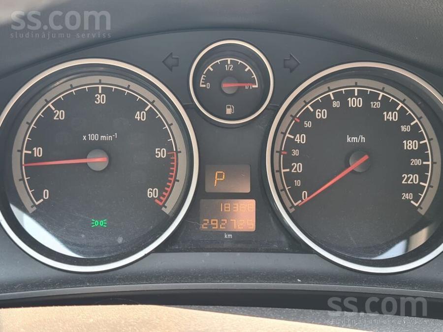 Pelēks Opel Astra 2007 Rīga, ar dzinēja tilpumu 1.90 L un nobraukumu 293 tūkst. km par 1990 €, foto 12 vietnē AUTOMOTO.COM.LV
