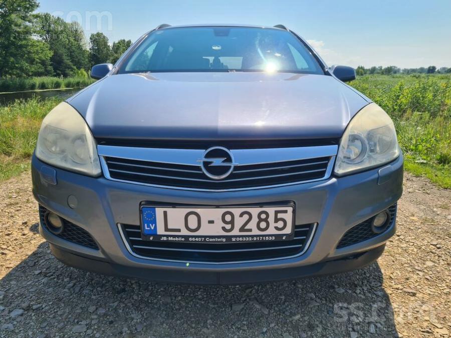 Pelēks Opel Astra 2007 Rīga, ar dzinēja tilpumu 1.90 L un nobraukumu 292 tūkst. km par 1500 €, foto 4 vietnē AUTOMOTO.COM.LV