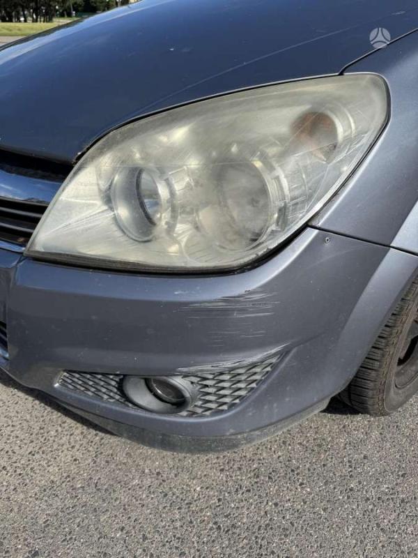 Pelēks Opel Astra 2007 Kauņa, ar dzinēja tilpumu 1.60 L un nobraukumu 162 tūkst. km par 1100 €, foto 2 vietnē AUTOMOTO.COM.LV