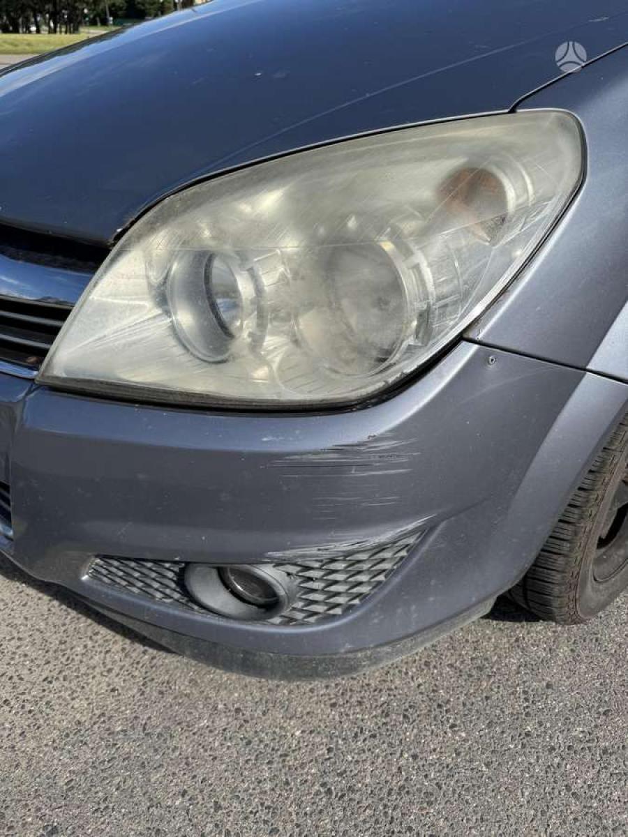 Pelēks Opel Astra 2007 Kauņa, ar dzinēja tilpumu 1.60 L un nobraukumu 162 tūkst. km par 1100 €, foto 3 vietnē AUTOMOTO.COM.LV