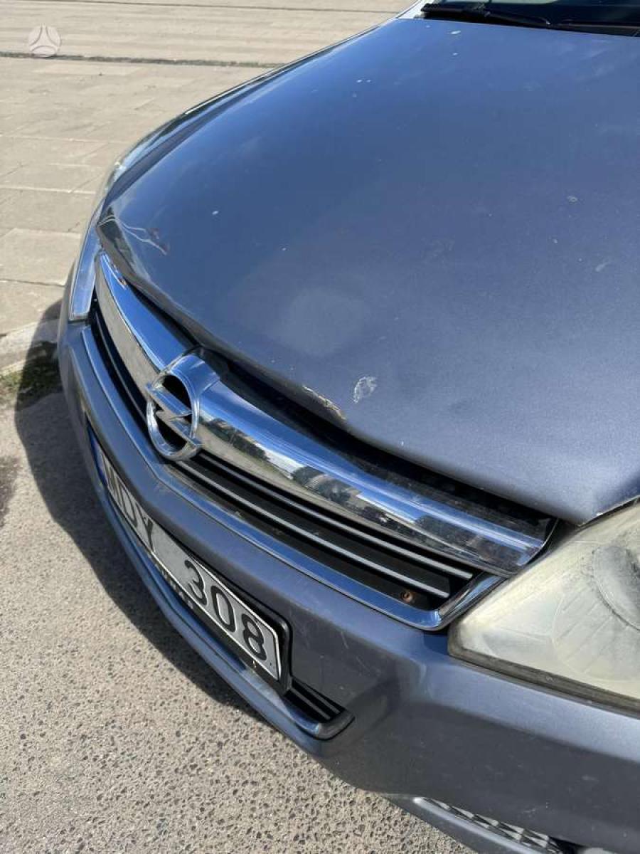 Pelēks Opel Astra 2007 Kauņa, ar dzinēja tilpumu 1.60 L un nobraukumu 162 tūkst. km par 1100 €, foto 4 vietnē AUTOMOTO.COM.LV