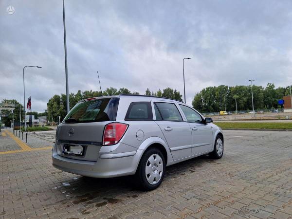 Pelēks Opel Astra 2007 Viļņa, ar dzinēja tilpumu 1.60 L un nobraukumu 283 tūkst. km par 1499 €, foto 5 vietnē AUTOMOTO.COM.LV