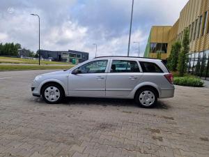 Grey Opel Astra 2007 in Vilnius, with an engine capacity of 1.60 L and mileage of 283 thousand km for 1499 €, photo 9 on AUTOMOTO.COM.LV