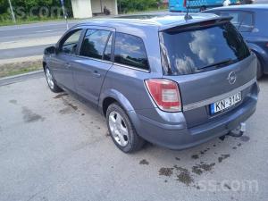 Grey Opel Astra 2007 in Daugavpils, with an engine capacity of 1.70 L and mileage of 371 thousand km for 1050 €, photo 3 on AUTOMOTO.COM.LV