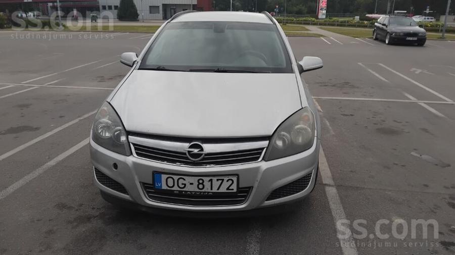 Grey Opel Astra 2007 in Jekabpils, with an engine capacity of 1.90 L and mileage of 455 thousand km for 800 €, photo 4 on AUTOMOTO.COM.LV